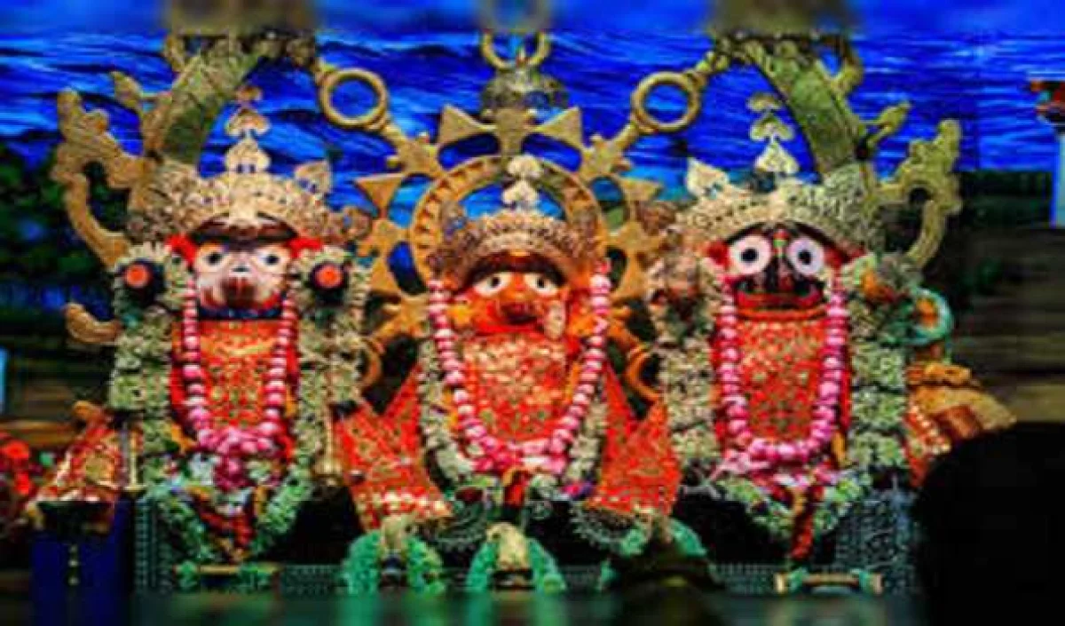 Lord Jagnnath, Balabhadra, Devi Subhadra appear on golden attire known ...