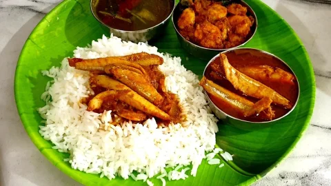அரசு உணவகங்களில் 5 ரூபாய்க்கு மீன் சாப்பாடு!.. பொதுமக்கள் மகிழ்ச்சி ...
