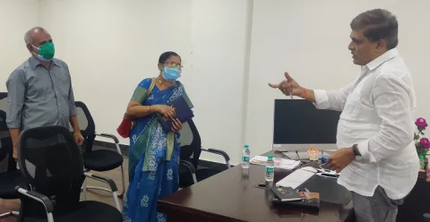 పట్టు కొరత నివారణకు ఆప్కో సిల్క్ పార్కులు: చిల్లపల్లి - apco Silk Parks ...