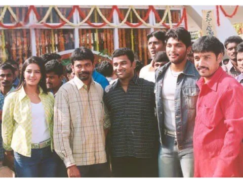 21 సంవత్సరాలా క్రితం ఆర్య టీమ్ ఎలా వున్నారో చూడండి - See what the Arya ...