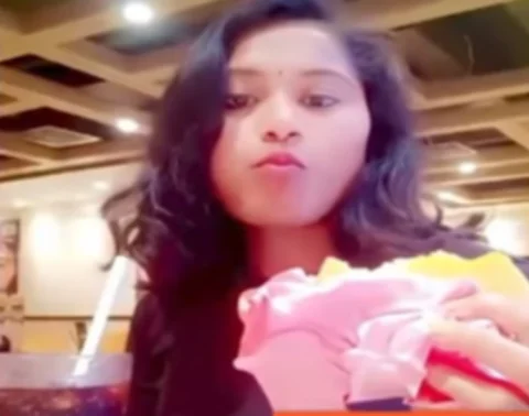 Varshini: లేడీ అఘోరీని పట్టించుకోని శ్రీ వర్షిణి.. ట్రెండింగ్‌ రీల్స్ ...