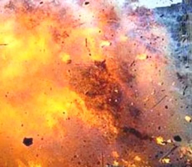 பொம்மை வெடித்து 3 சிறுவர்கள் பலி - தீவிரவாதிகள் தாக்குதலா? - Exploding ...