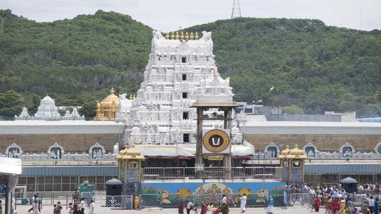 திருப்பதி மற்றும் திருச்செந்தூருக்கு சிறப்பு பேருந்துகள் இயக்கம் ...