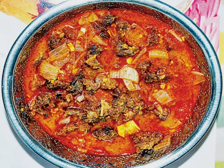 చేపల ఇగురు తయారీ విధానం... - fish gravy curry making process | Webdunia ...